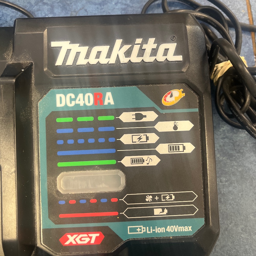Pre-owned Makita makita dc40ra li ion 40v max charger - Own4Less